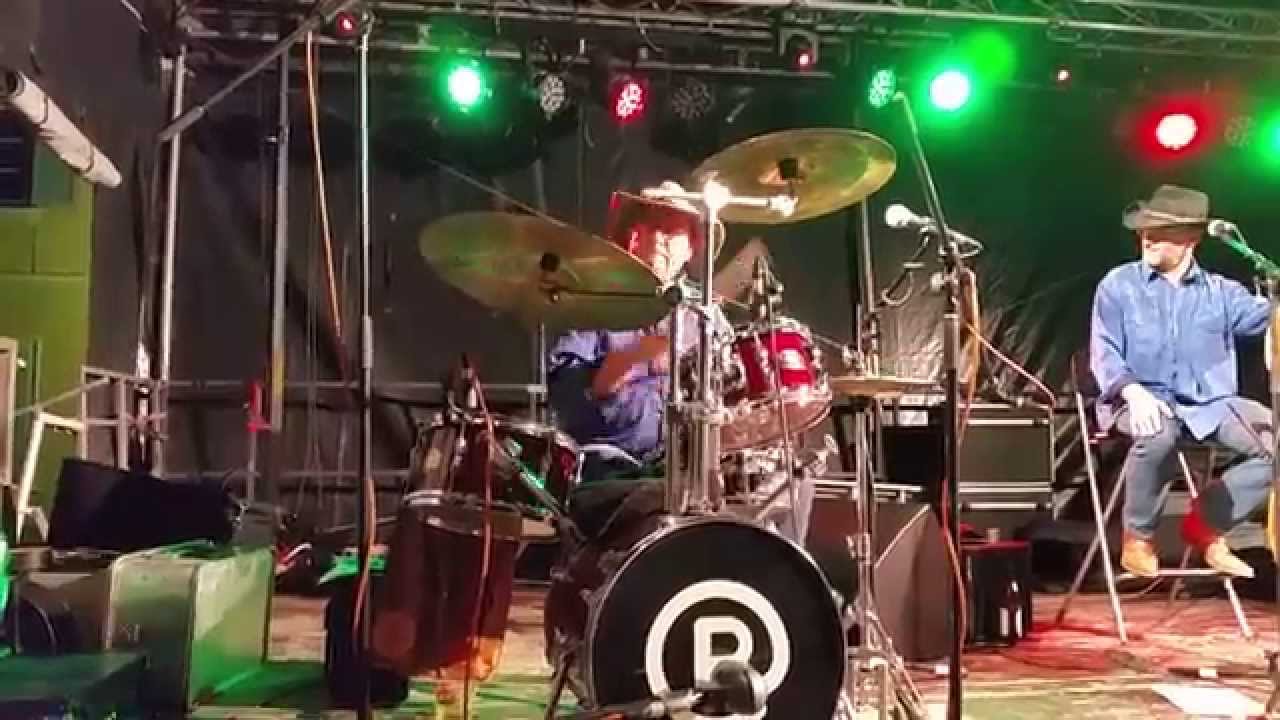Yamaha Hip-Gig drums - YouTube