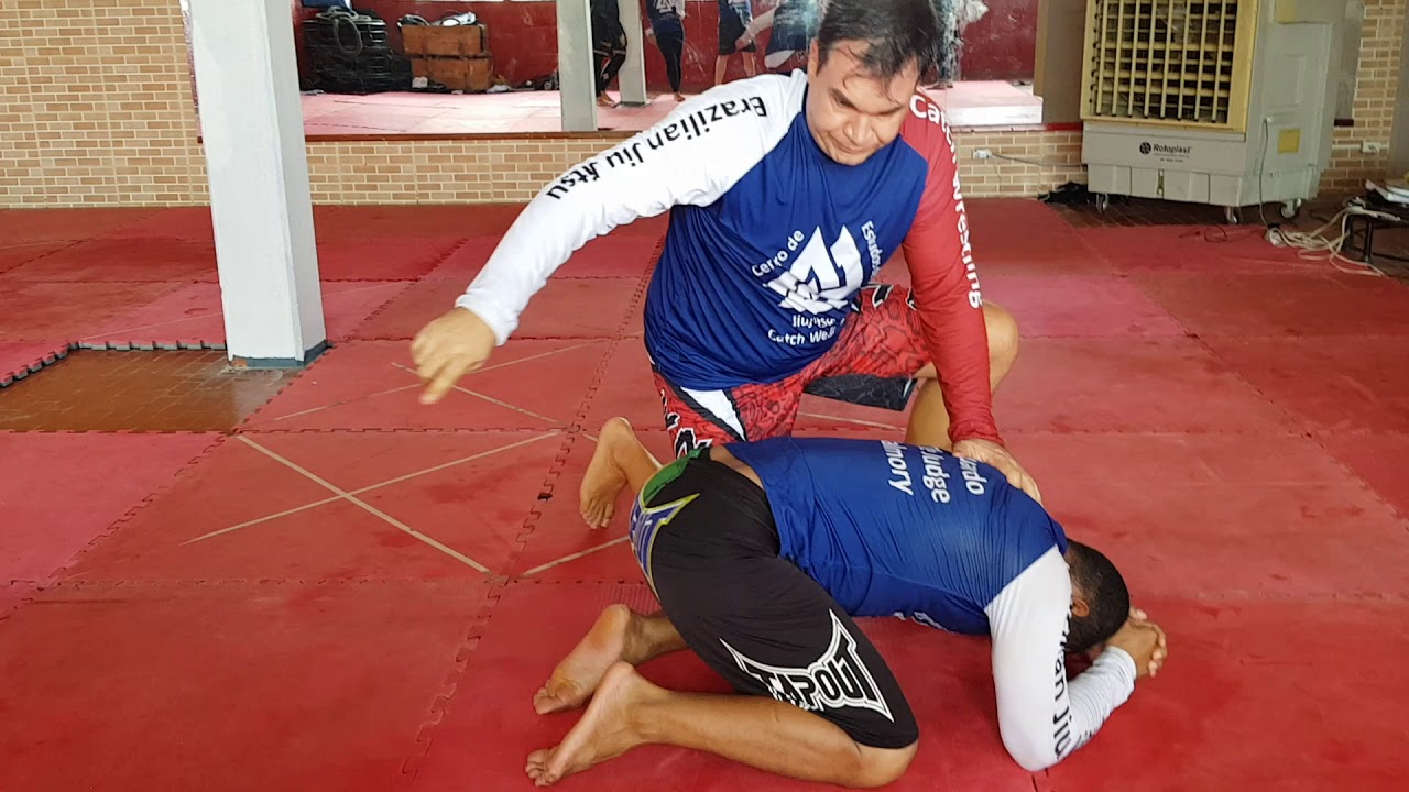 CHOKE 59 - Neck crank and bulldog choke - YouTube