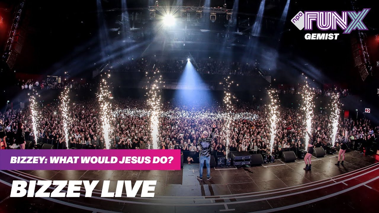 BIZZEY LIVE IN CONCERT MET OA. BOEF, FRENNA, MULA B & JOSYLVIO - YouTube