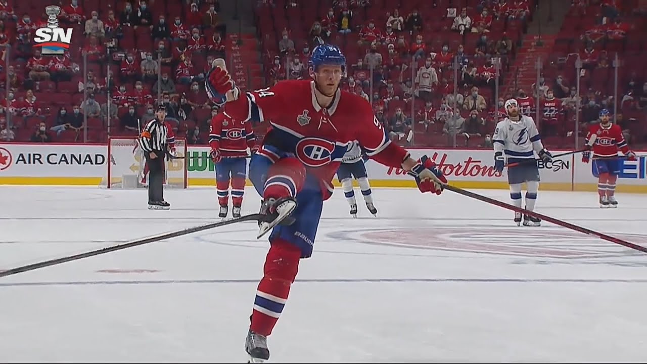 Corey Perry Gets Victor Hedman's Stick Caught In His Skate - YouTube