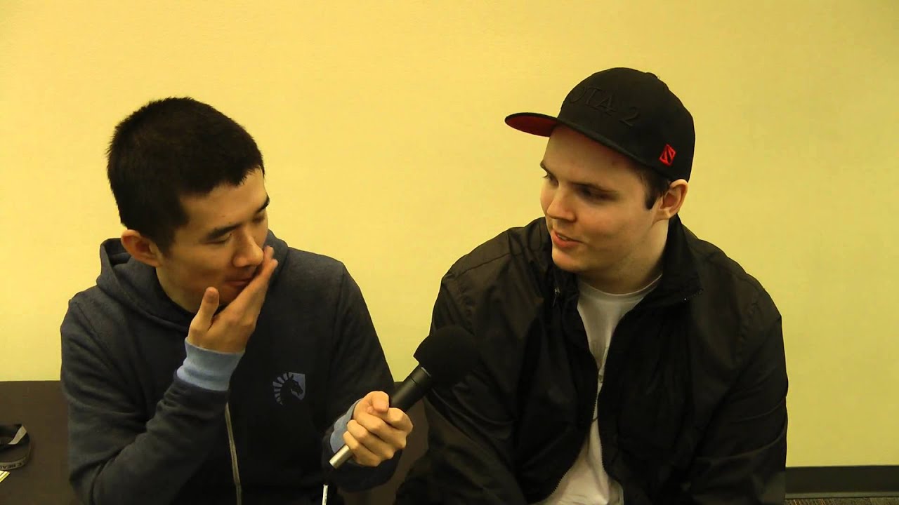 [A]dmiralBulldog @ MLG: Bulldog Plays The Bear Game - YouTube