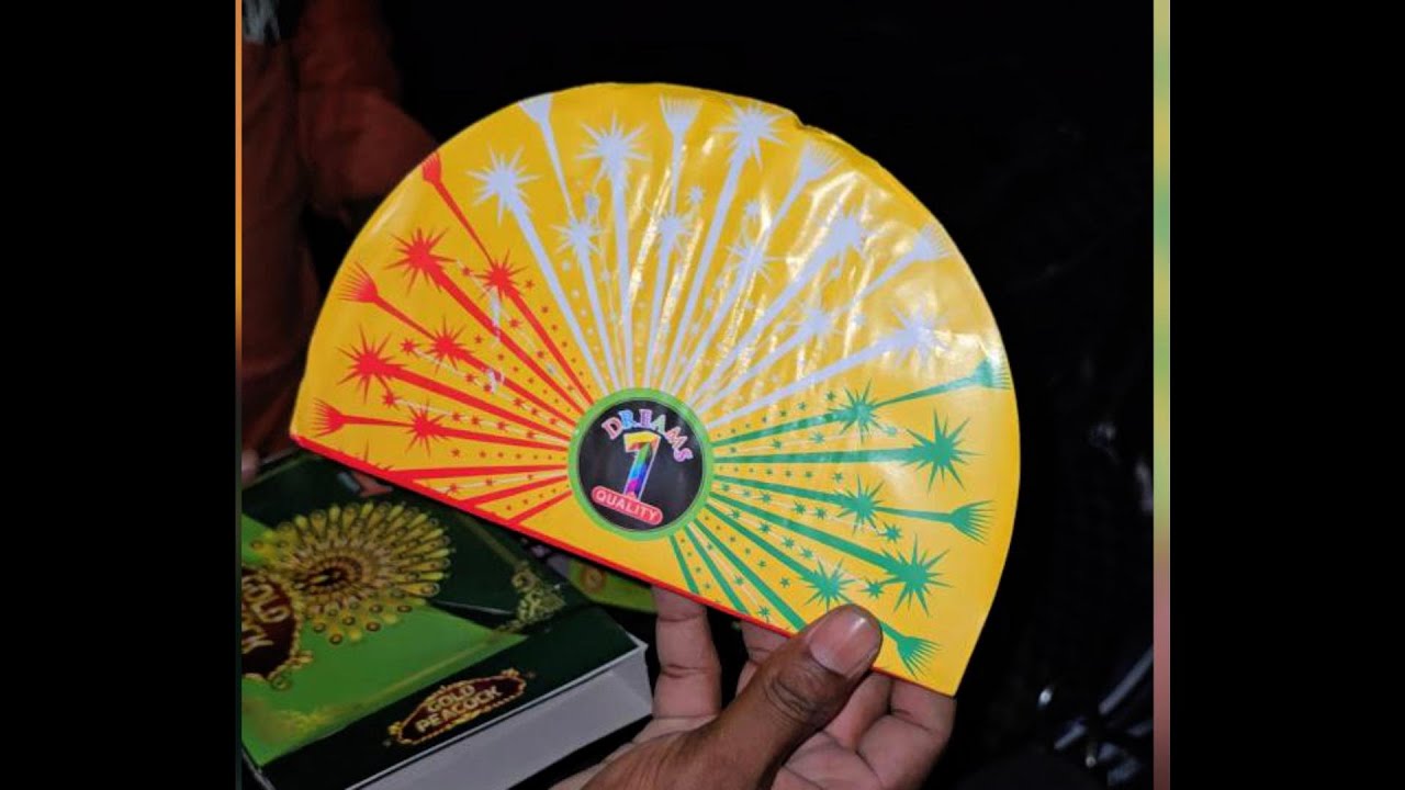 Gold Peacock Fountain Cracker - Stunning Peacock Feather Effect ...