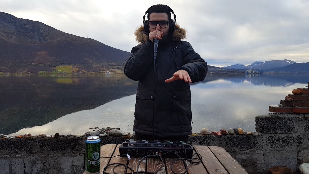 King FX - Blue Monday (Loopstation) - YouTube