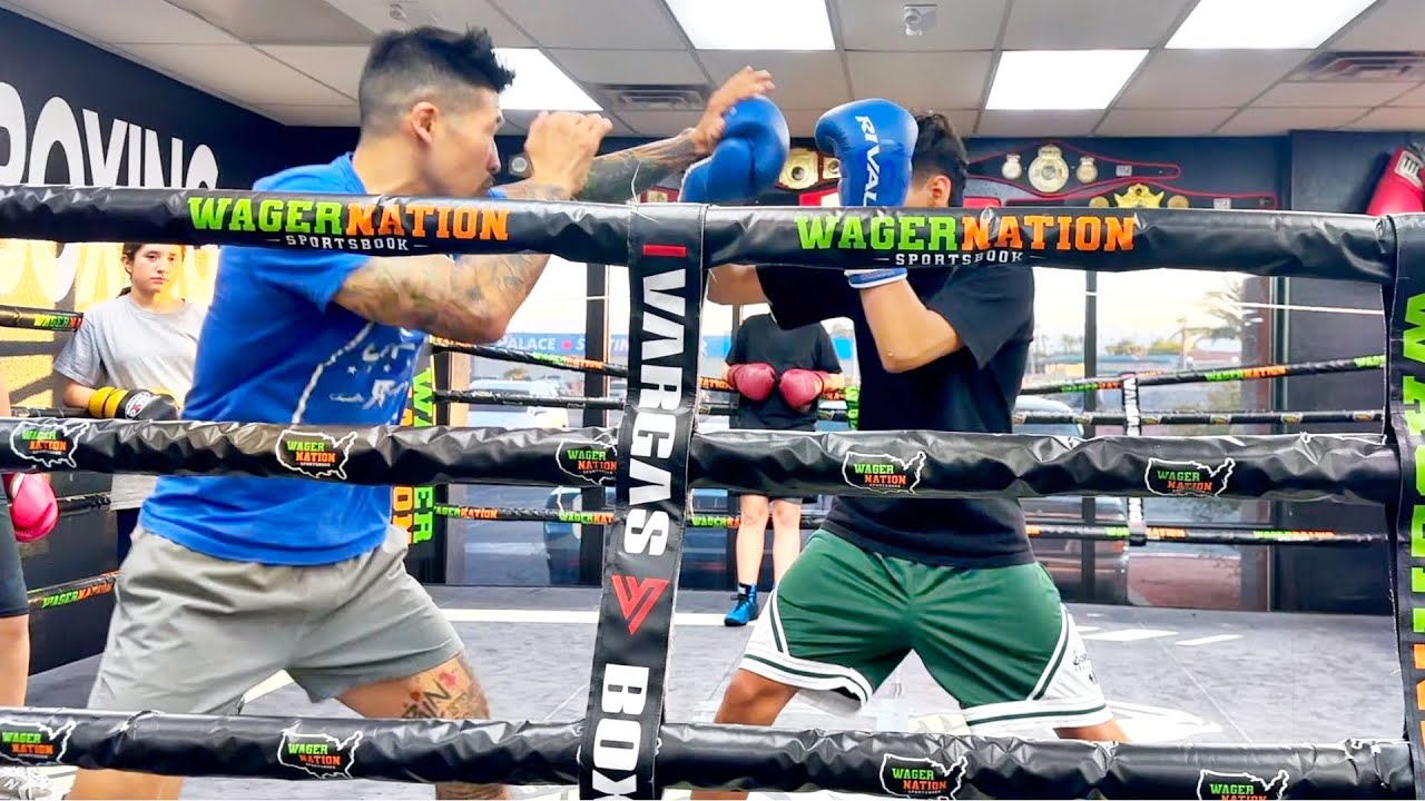 Boxer vs Swarmer Drill at Vargas Boxing - YouTube