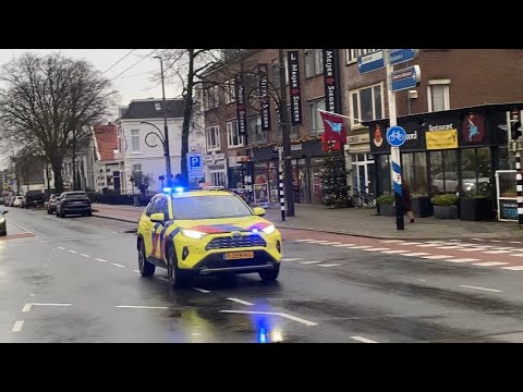 OVD-G 07-801 en Ambulance 07-103 met spoed richting een MMT inzet in ...