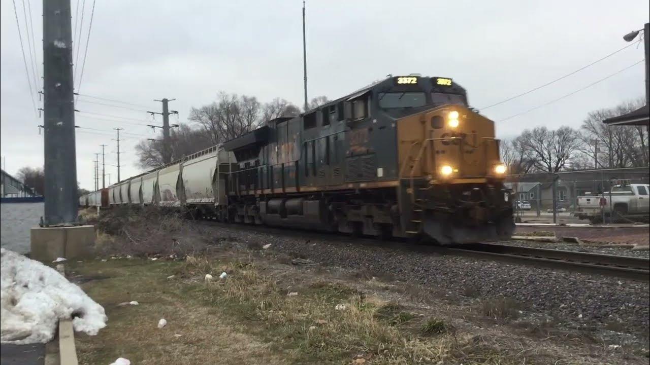 CSX 3372 ET44AH leads CSX L397 through Ottawa, IL 02/02/24 - YouTube