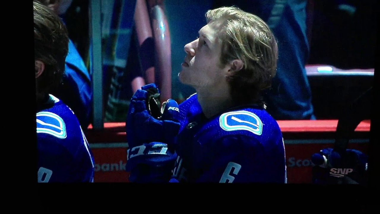 MEI Chamber Singers Canucks anthems Dec 7, 2017 - YouTube