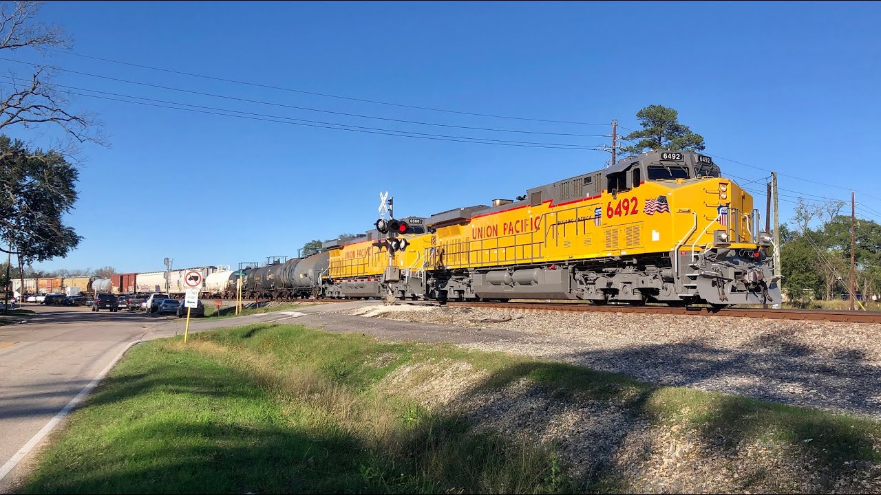 Railfanning N Houston, TX Early-Mid December 2022 ft. HU's and Lots of ...