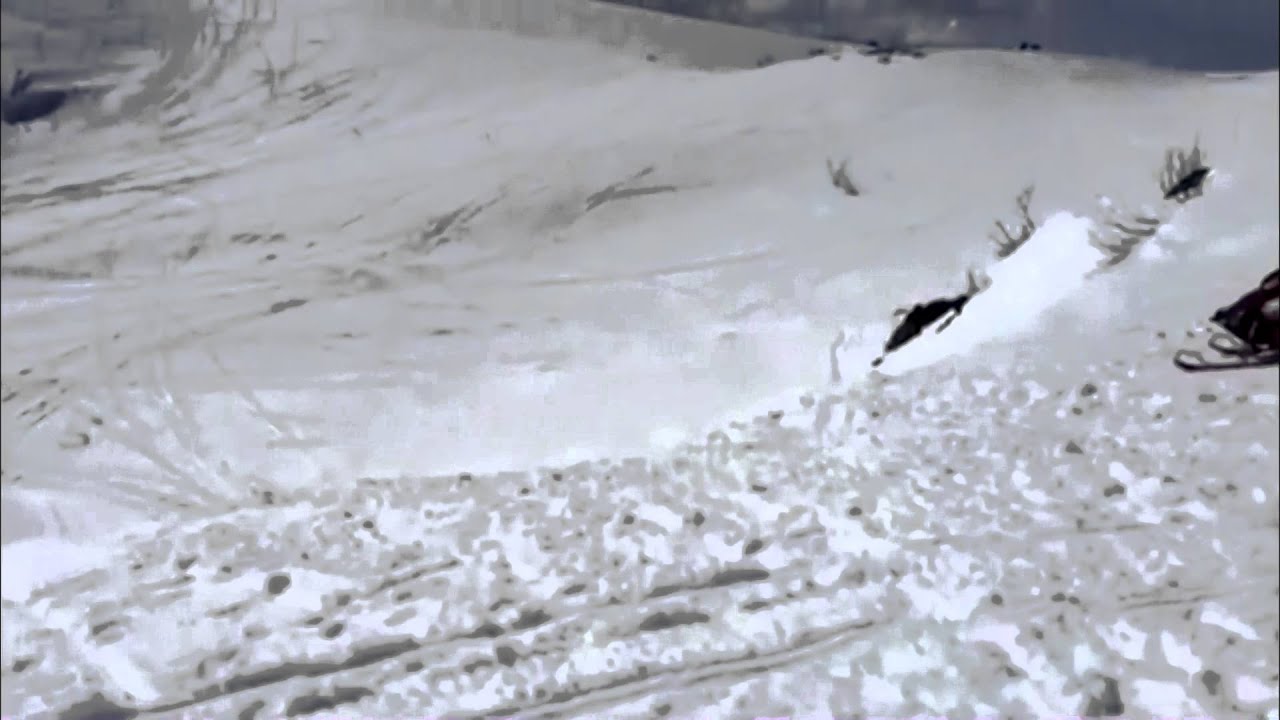 Crazy snowmobile jump in Norway! - YouTube