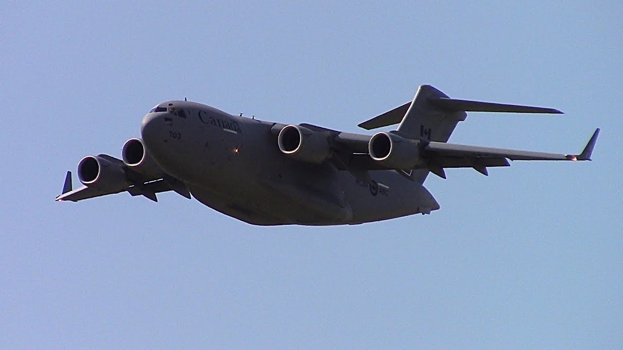 RCAF C-17 Globemaster III Demo at the 2018 Cold Lake Air Show - YouTube