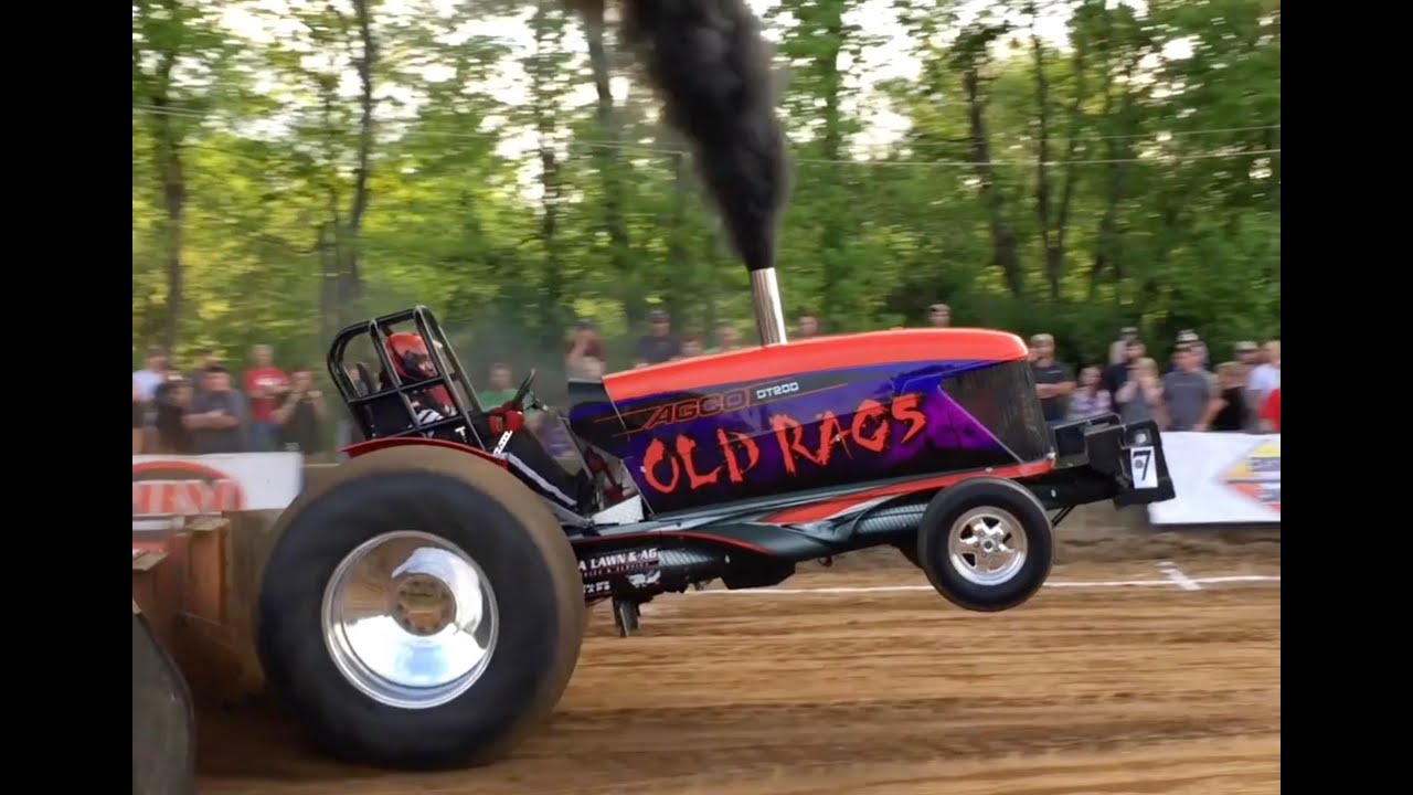 Awesome Tractor and Truck Pull Battle Competition - YouTube