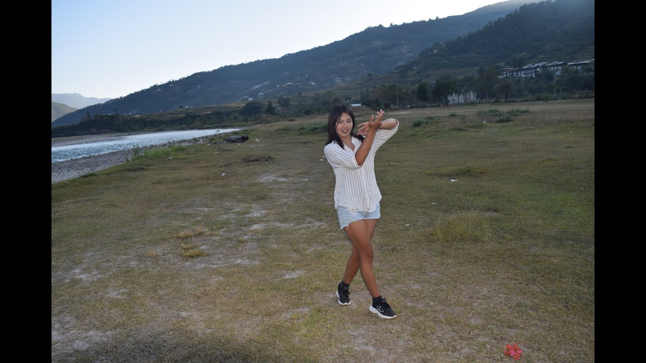 Tsompapo Dance by Pema Lhamo at Punakha Bhutan. uploaded by YOENTEN ...