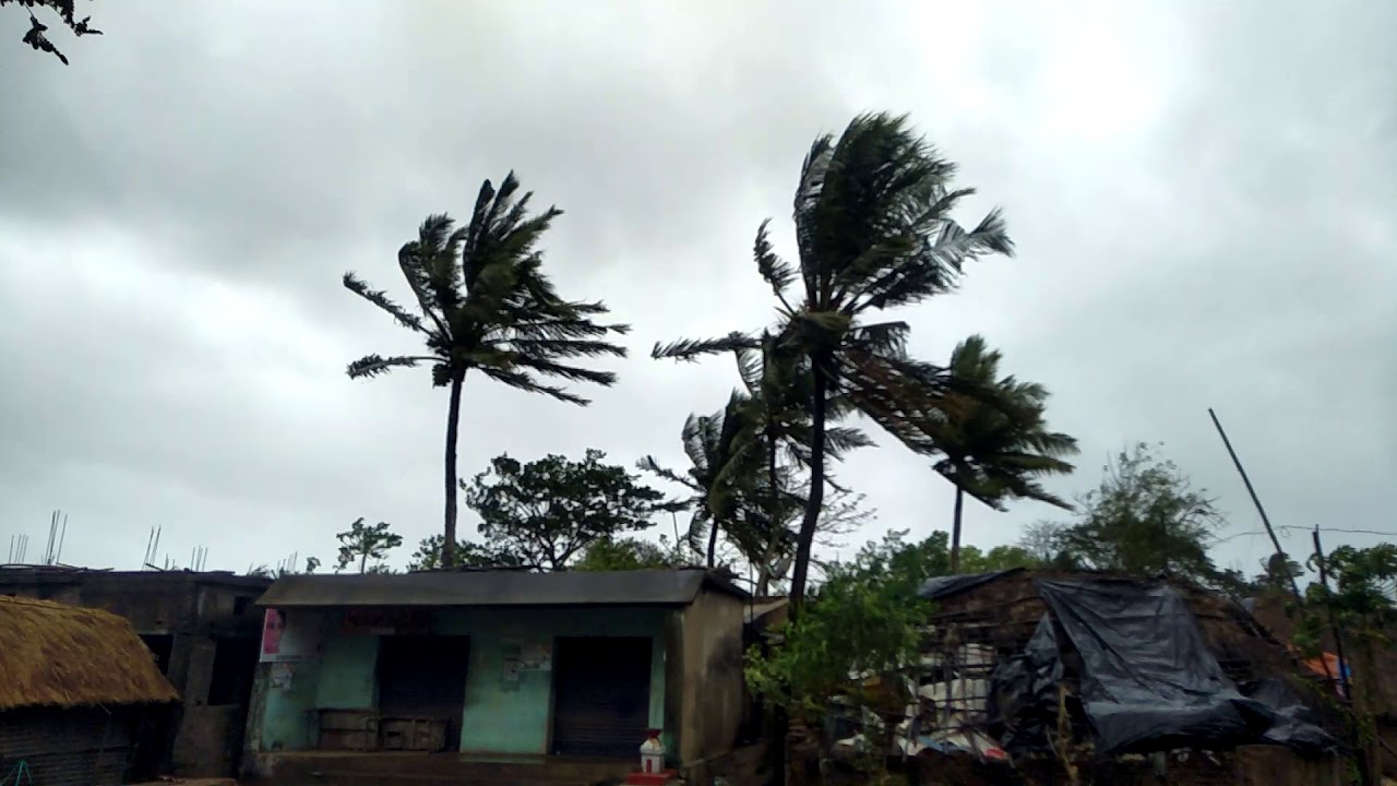 funny cyclone - YouTube