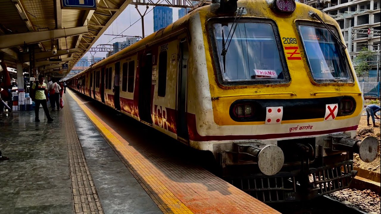 Thane Slow Local Train Arrival and Departure from Parel Railways ...