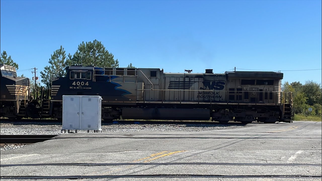 NS 4004 Leads 290 LHF Going Through Macon, GA W/ A Great RL K5LA - YouTube
