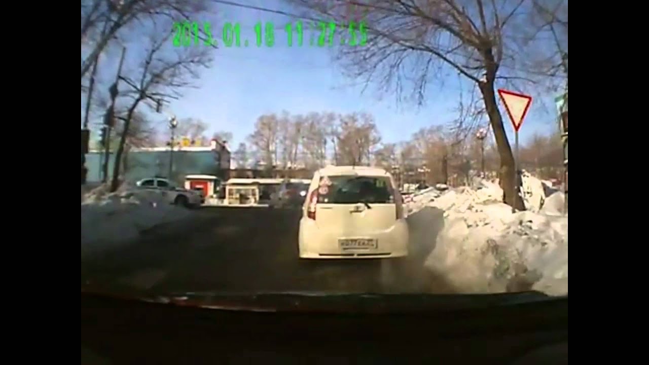 Do not go too fast or you will miss the police / Car crash - YouTube