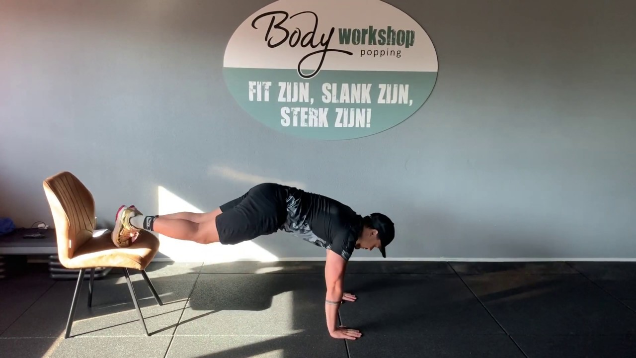 Upper body home workout by Popping Sport! Borst, biceps, triceps, rug ...