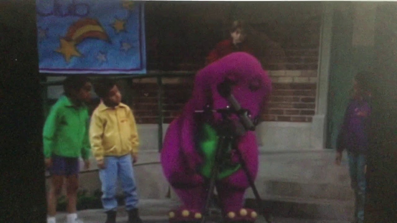 Barney looks through the telescope and sees mysterious planet - YouTube