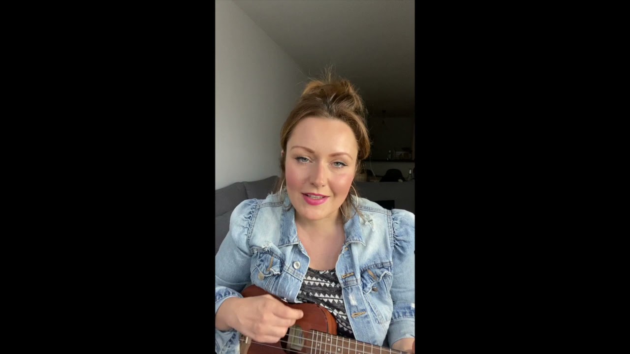 Lydia Richter – I Wanna Dance With Somebody (Ukulele Cover) - YouTube