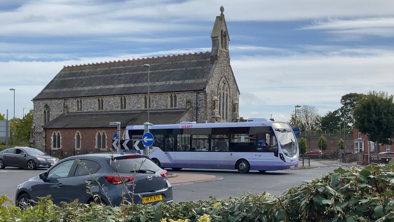 63044 ‘Ex Star’ First Solent Wright StreetLite DF Max On Route 3 To ...