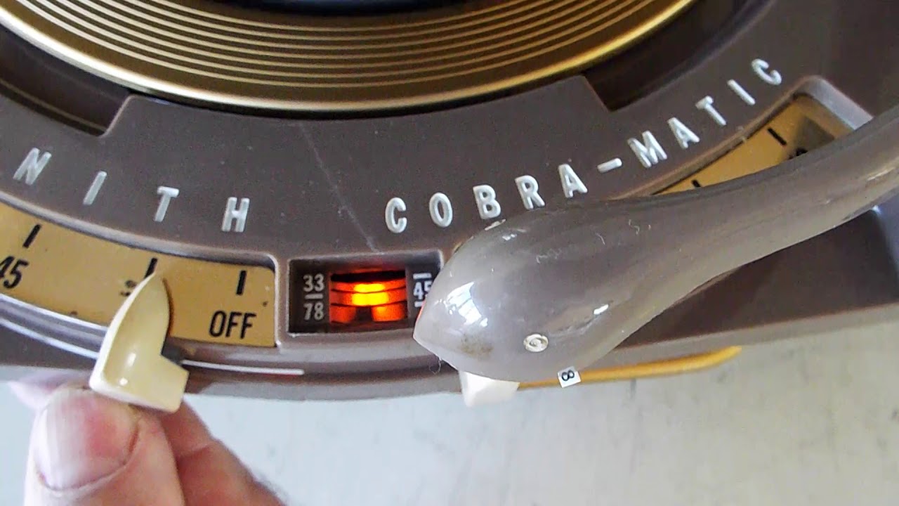 Zenith Cobramatic STROBOSCOPE record changer playing a couple 78 RPM ...