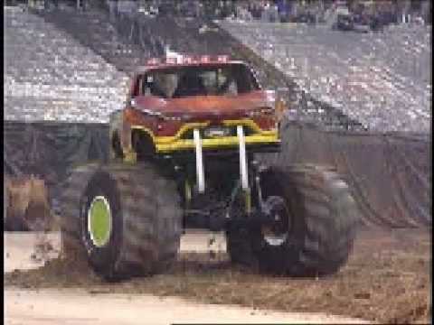Microsoft Monster Truck Madness Demo - YouTube