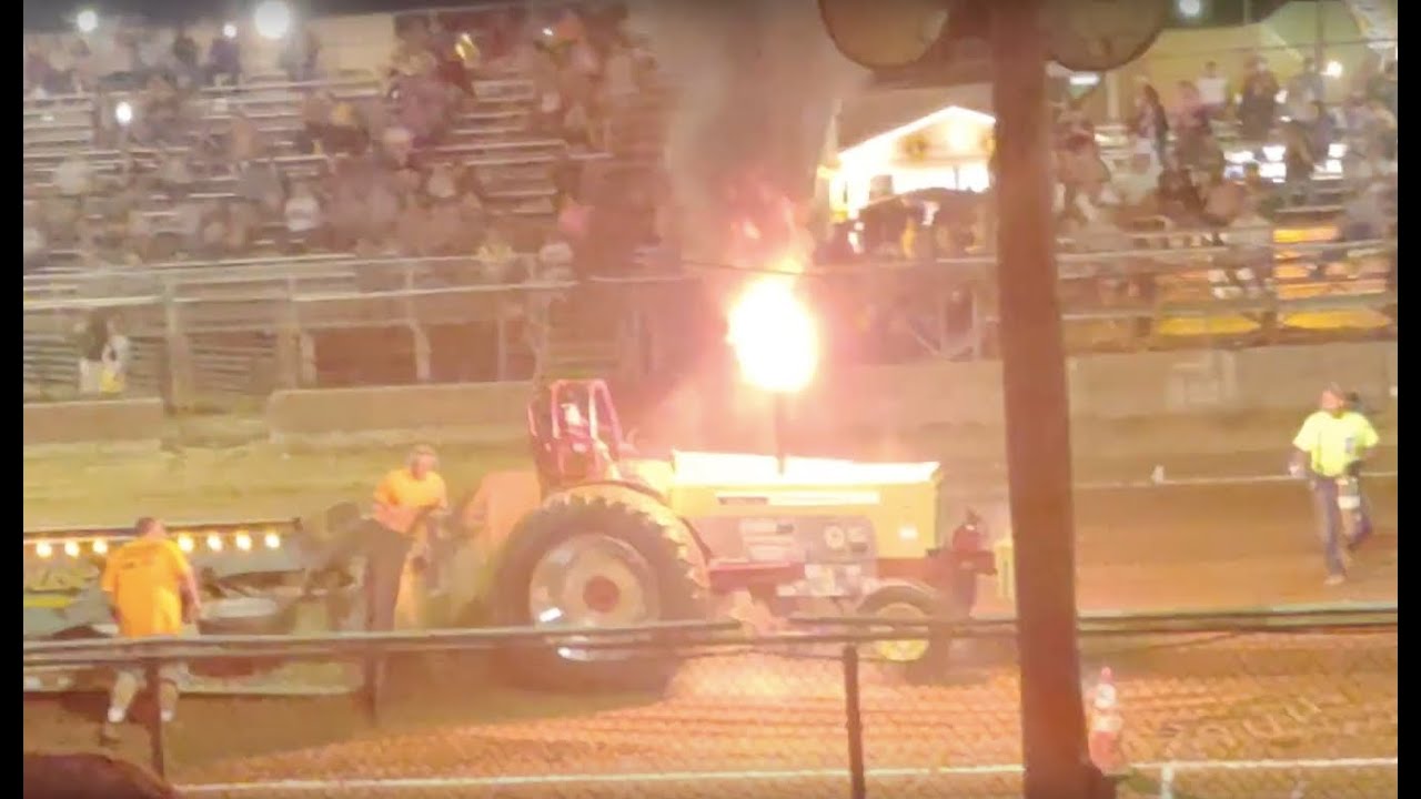 Runaway diesel pulling tractor - YouTube