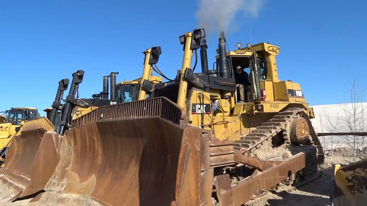 CAT D10R Dozer - YouTube
