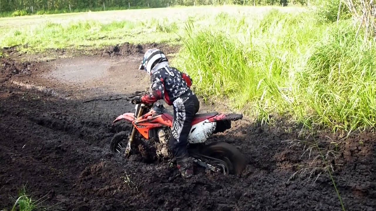 Roost Ripping n' Mud Slinging (Rocky Top ATV Park Alberta) - YouTube