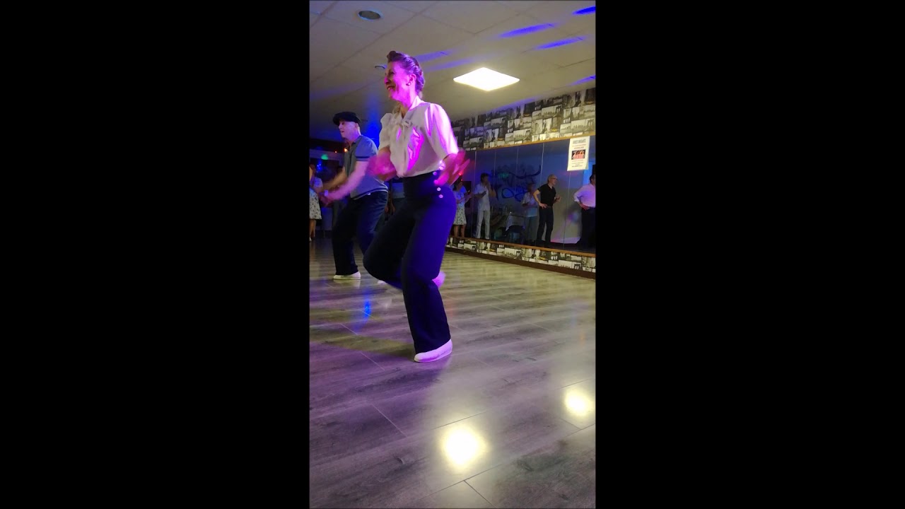 Impro Rock de Karim et Laurie Boogie Connection à Dijon Danse - YouTube