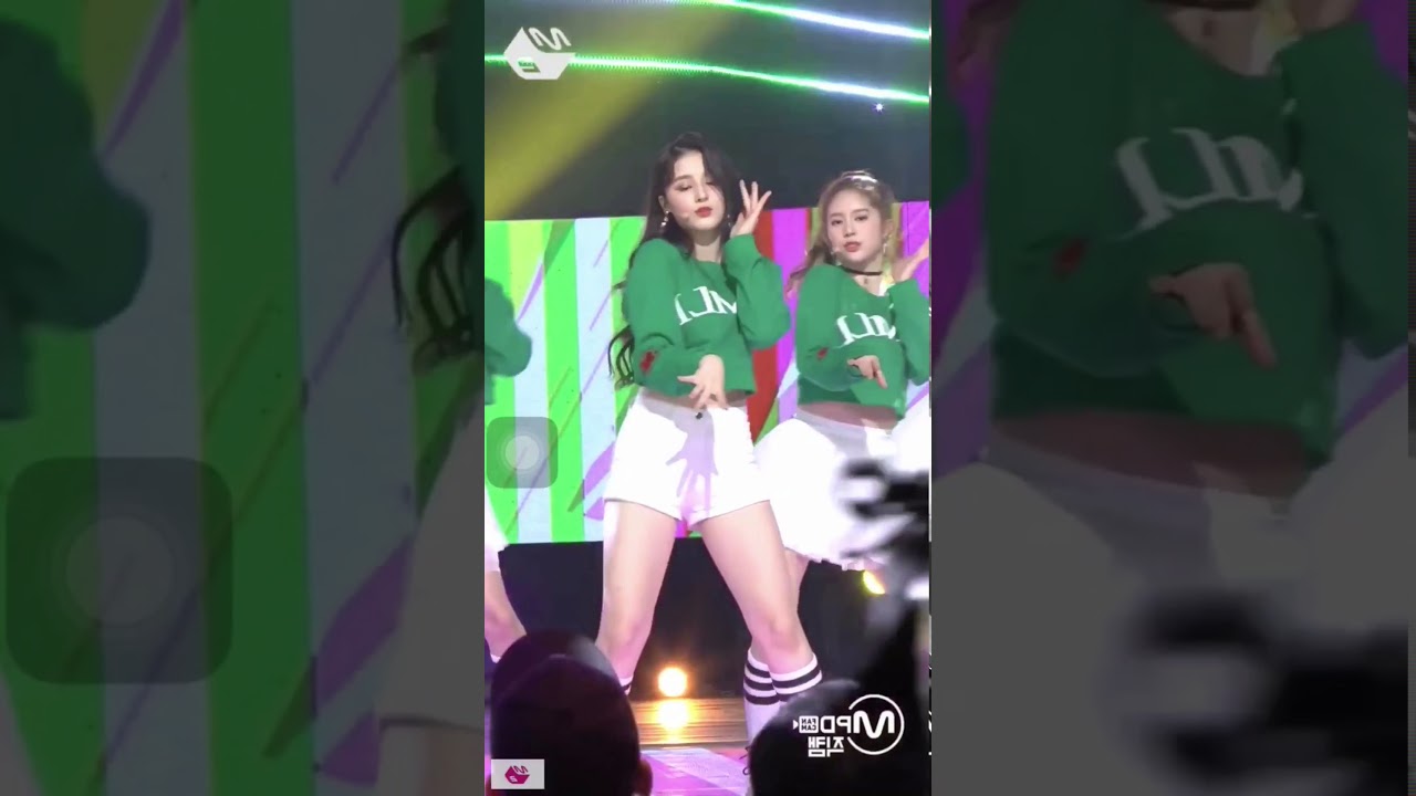 Momoland Nancy - Boom Boom mirror - YouTube