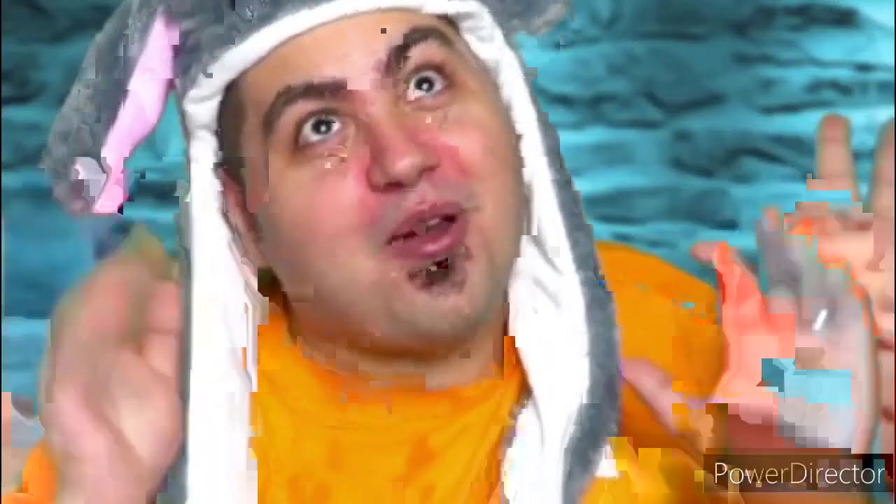 LYON FA IL COSPLAY DI GIORGIO CATORGIO!! - YouTube