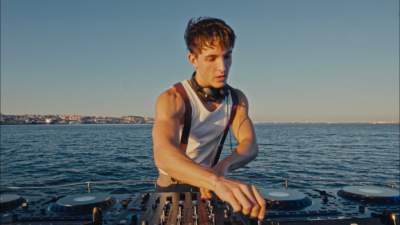 Cristobal Pesce - Spotlight (Techno/Psytrance) DJ Set 4K - YouTube