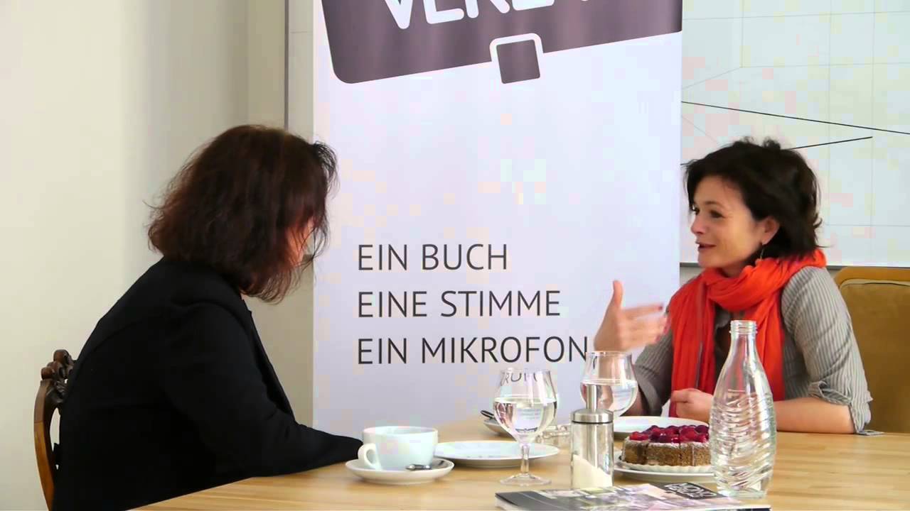 Katharina Stemberger und Anne Goldmann im Gespräch - YouTube