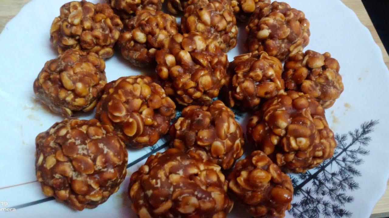 Peanut chikki// Palli chikki/వేరుశెనగ పప్పు వుండలు//Palli patti ...