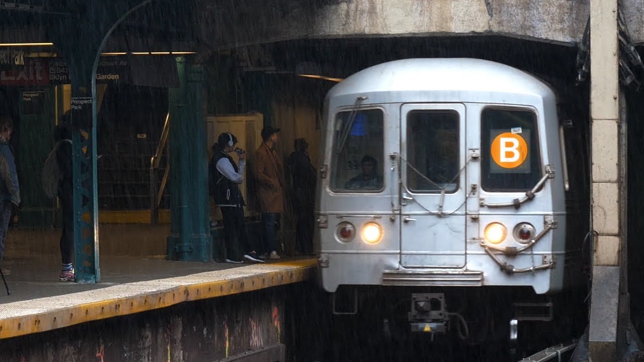 R46 B Train During the Pandemic - YouTube