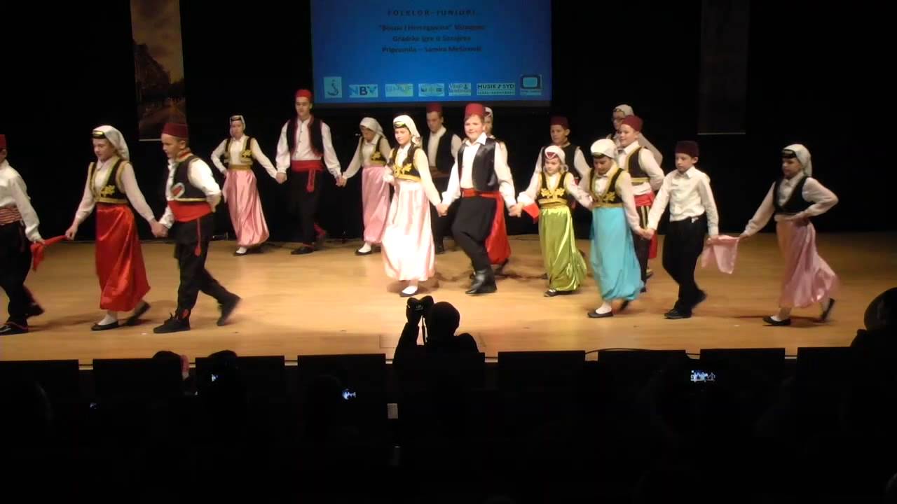 ”Bosna i Hercegovina” Värnamo, folklor juniori - YouTube
