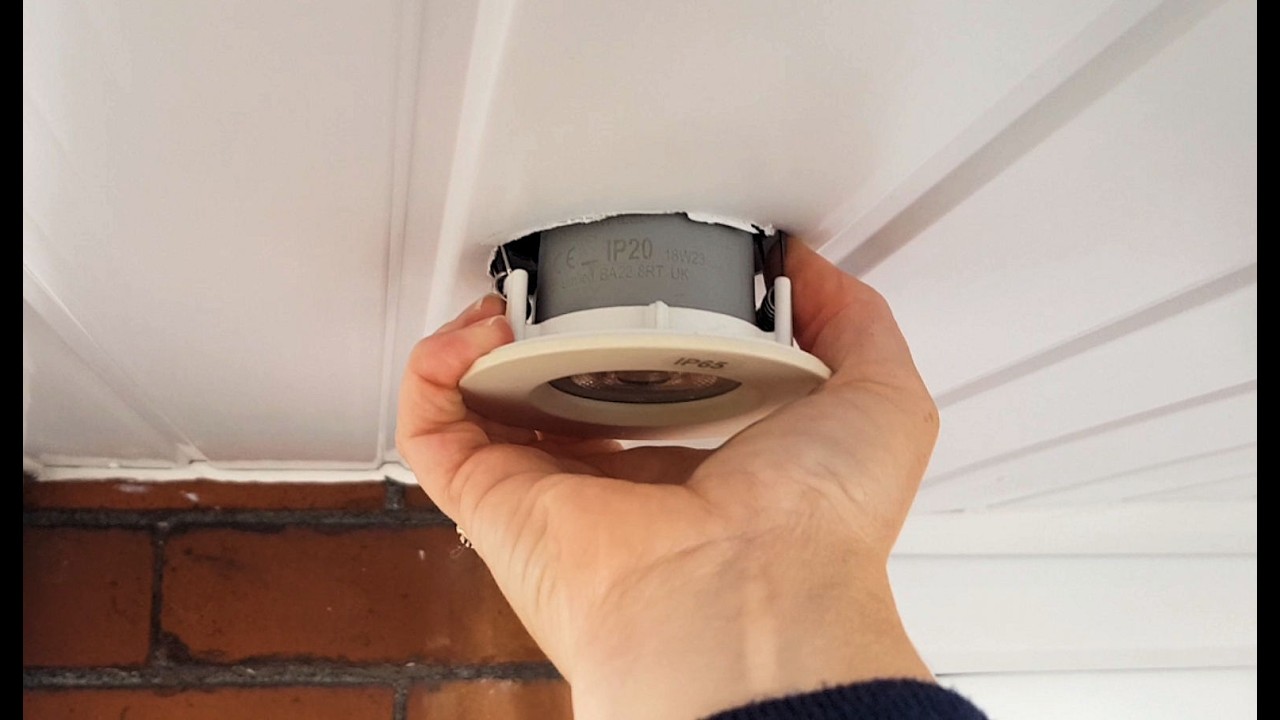 HOW TO REMOVE AND REPLACE DOWNLIGHTS CEILING SPOTLIGHTS - YouTube