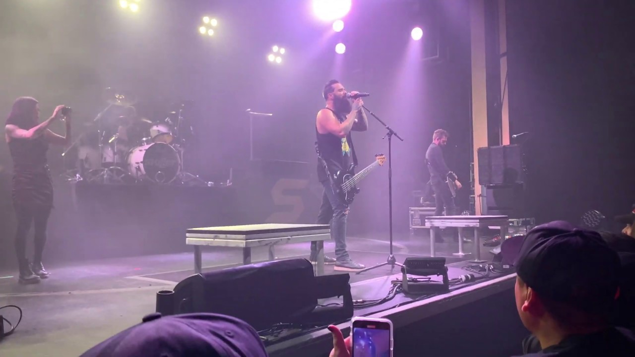 First time ever “Never surrender” live Skillet - YouTube