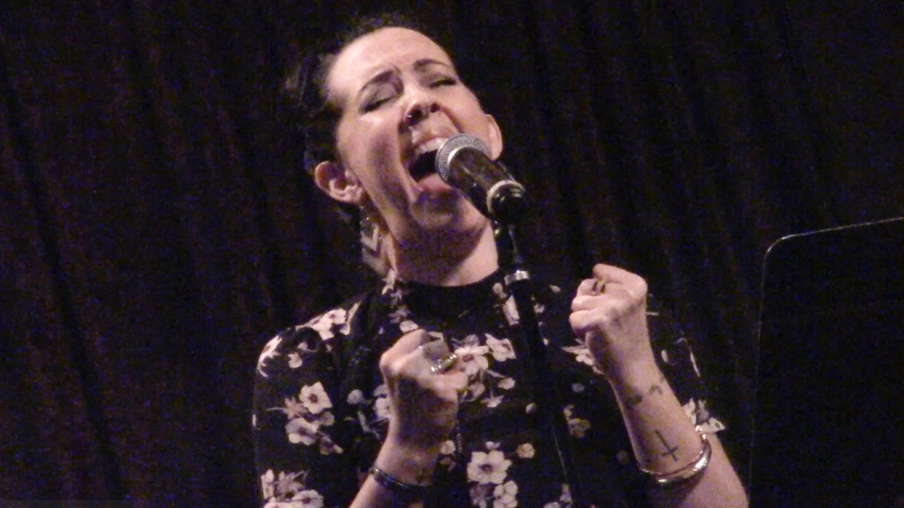 Stephanie Calvert - Long Long Time - YouTube