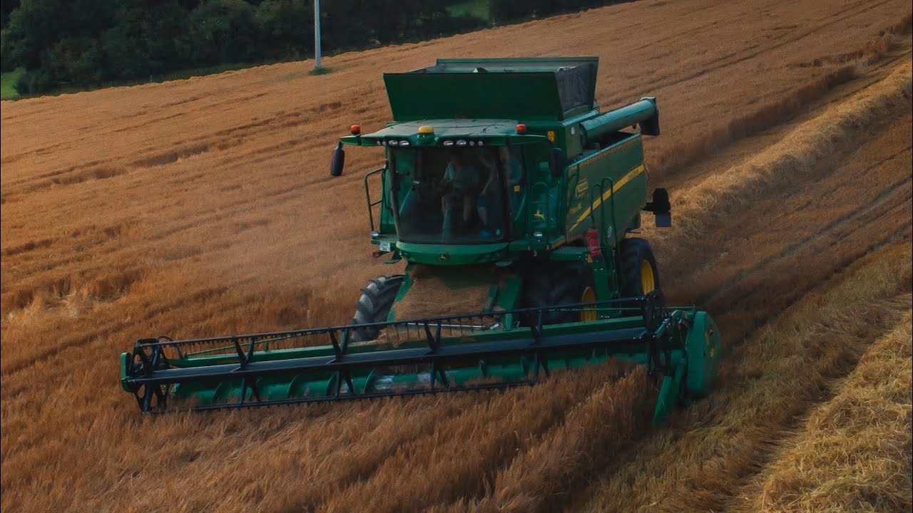 Gerstendrusch! - Vlog #13 2020 - John Deere T560i Hillmaster ...