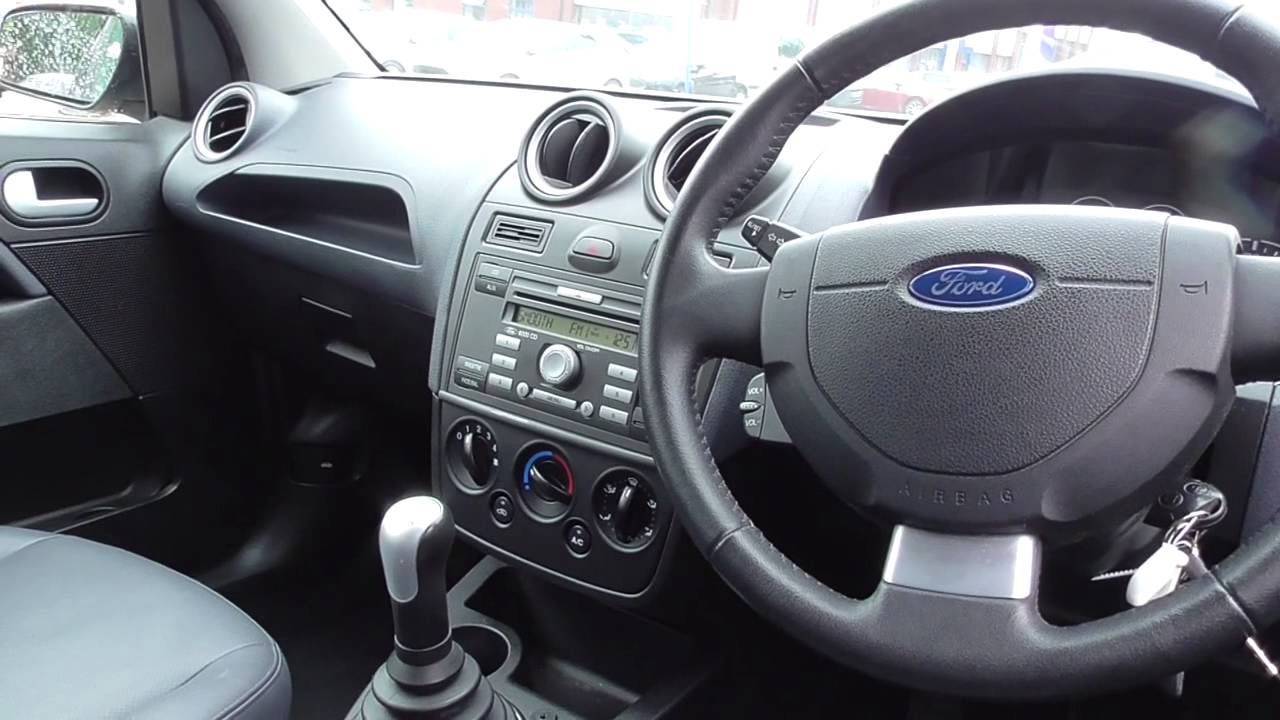 Ford FIESTA HATCHBACK 1.4 Ghia 5dr 2005 U82522 - YouTube