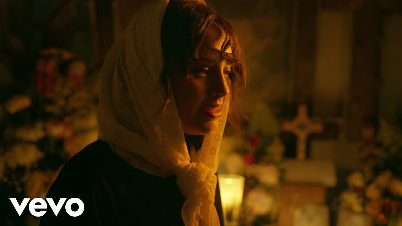 MAURA NAVA - Madre Vida (Official Video) - YouTube