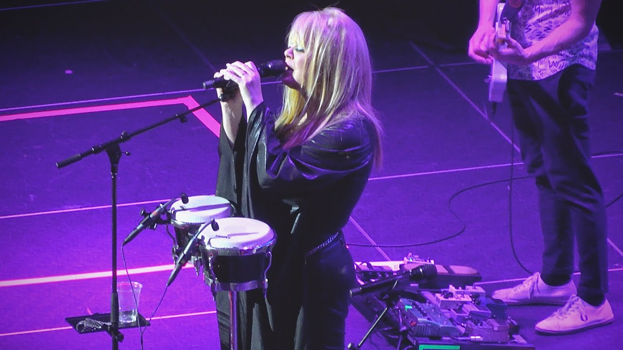 The B-52's, Love Shack (live), Farewell Tour, San Francisco, October 28 ...