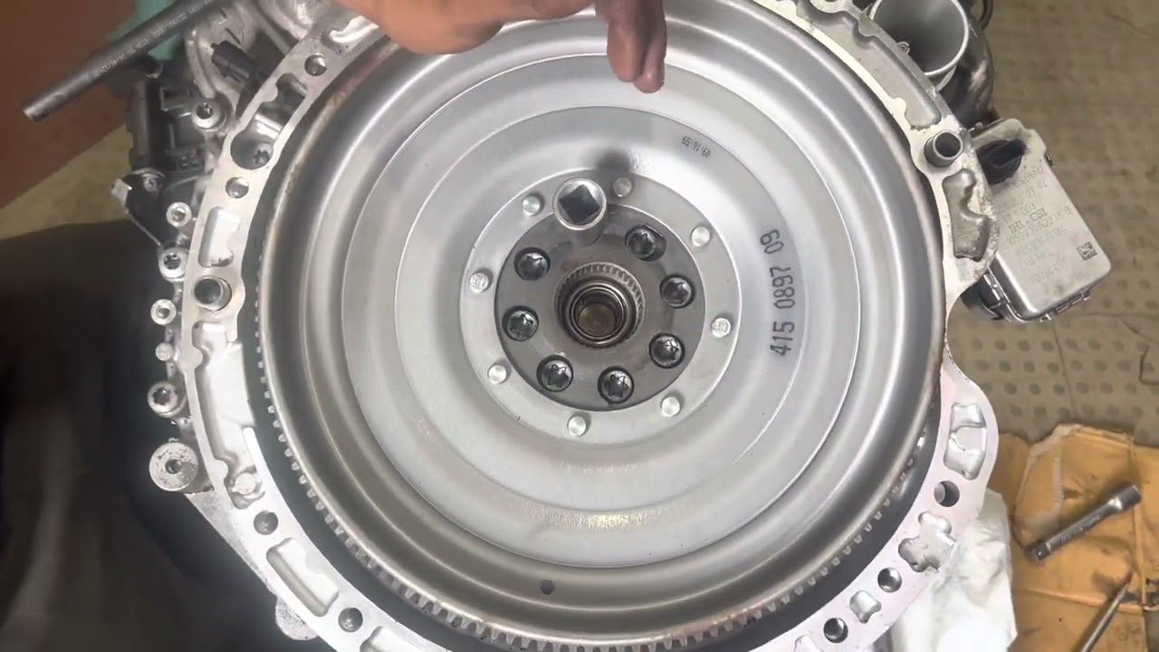 Mercedes Cla diesel engine flywheel replace - YouTube