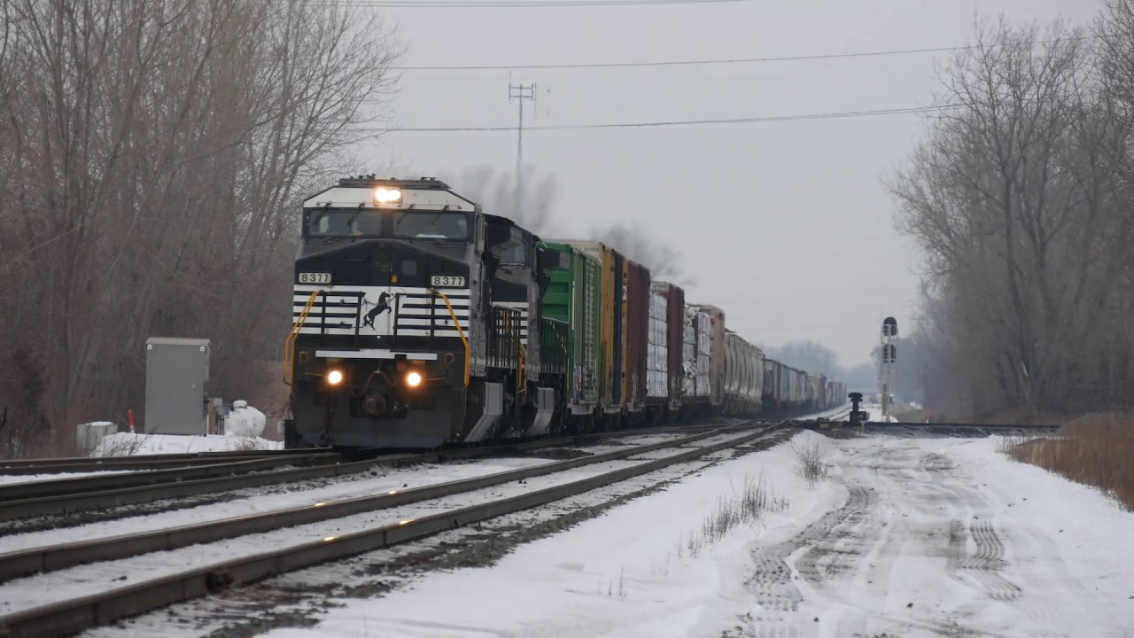 Busiest day ever at Vickers? W/ a 5 train meet! - YouTube