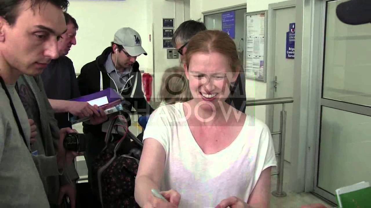Alan Ruck and pregnant wife and daughter arriving at Cannes airport ...