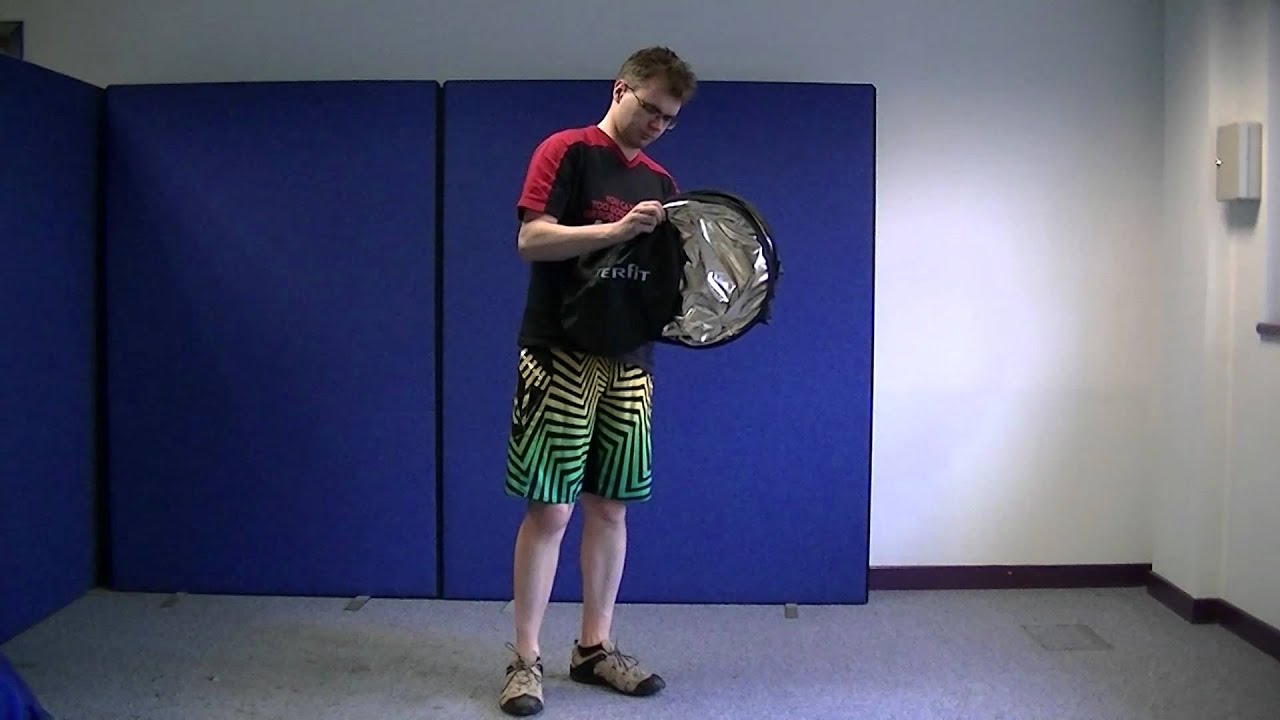 HOW TO Fold up a 5 in 1 Interfit Reflector and Pack it Away - YouTube