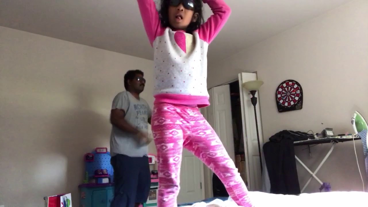 Hanushka dance for super machi song at home sep 2017 - YouTube