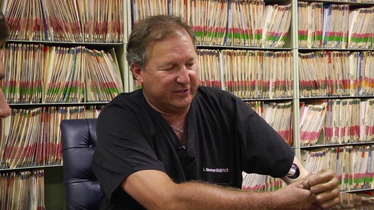 Amputee golfer and surgeon rises above tragedy - YouTube